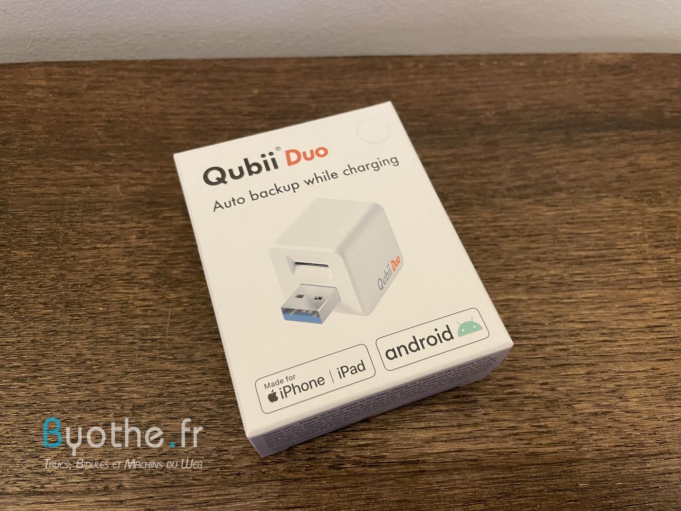 Qubii, le cube qui sauvegarde votre smartphone lors de la charge