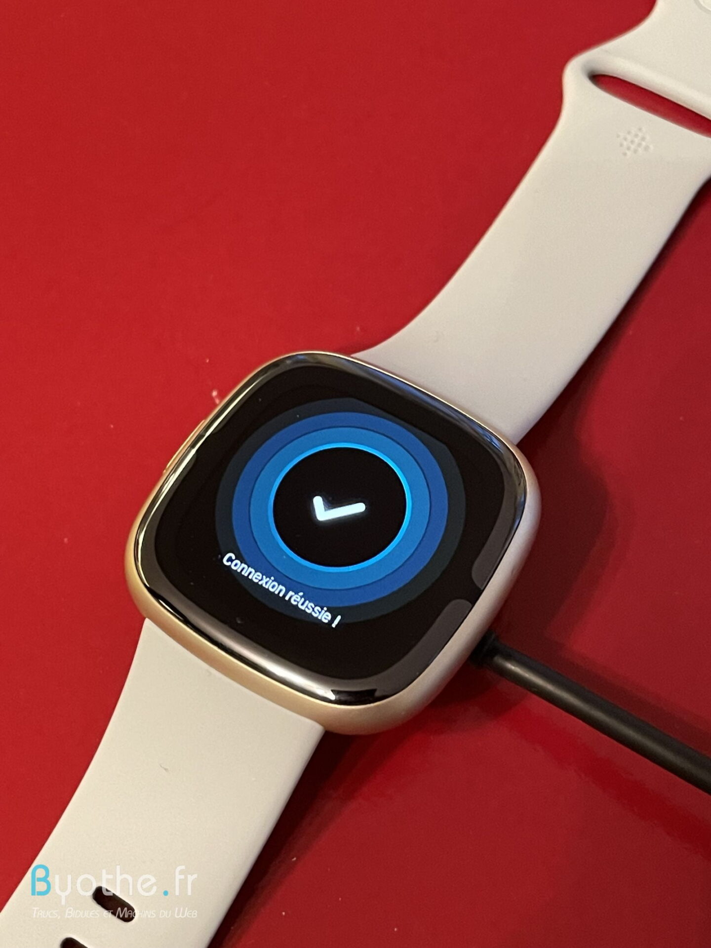 Sense 2 : unboxing et découverte de la montre sport et santé de Fitbit