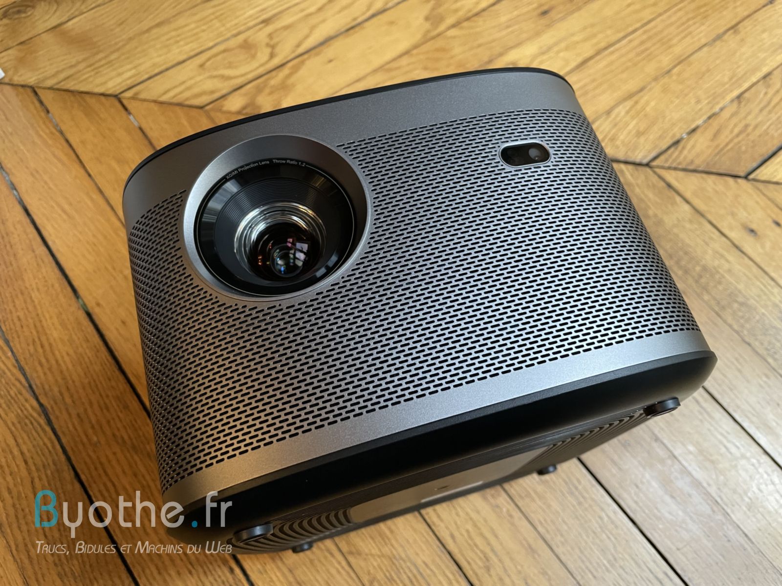 Test XGIMI Horizon : un projecteur 3-en-1 Full HD et très intelligent
