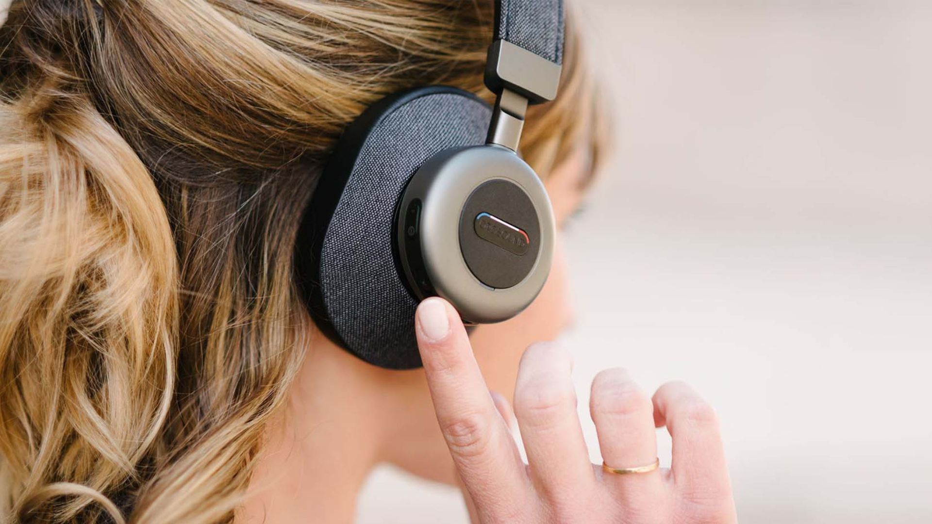 5 raisons de choisir un micro-casque professionnel pour le télétravail